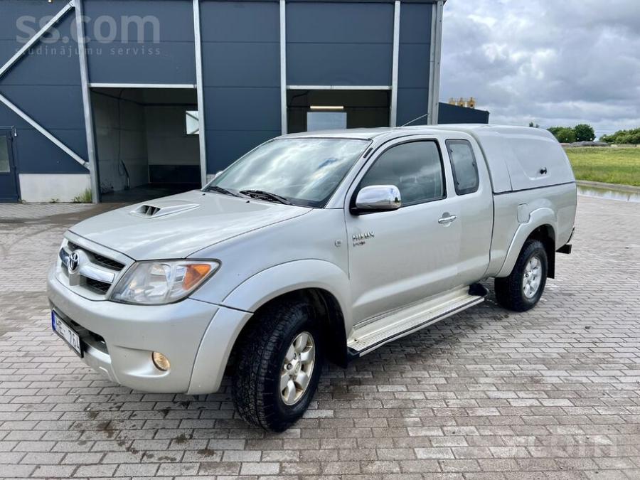 Toyota Hilux 2008 in Saldus, with an engine capacity of 2.50 L and mileage of 490 thousand km for 7000 €, photo 1 on AUTOMOTO.COM.LV