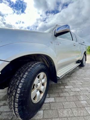 Toyota Hilux 2008 in Saldus, with an engine capacity of 2.50 L and mileage of 490 thousand km for 7000 €, photo 10 on AUTOMOTO.COM.LV