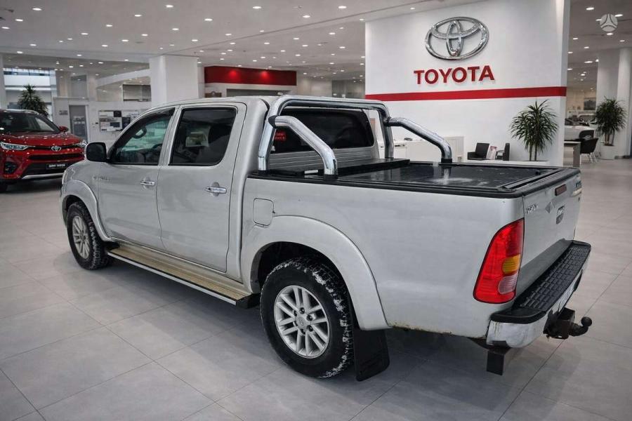 Toyota Hilux 2010 Rīga, ar dzinēja tilpumu 2.98 L un nobraukumu 433 tūkst. km par 10590 €, foto 2 vietnē AUTOMOTO.COM.LV