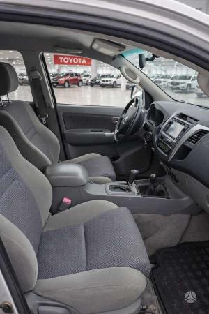 Toyota Hilux 2010 Rīga, ar dzinēja tilpumu 2.98 L un nobraukumu 433 tūkst. km par 10590 €, foto 8 vietnē AUTOMOTO.COM.LV