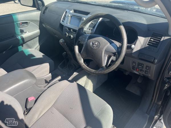 Toyota Hilux 2013 Marijampole, ar dzinēja tilpumu 2.50 L un nobraukumu 185 tūkst. km par 6950 €, foto 6 vietnē AUTOMOTO.COM.LV