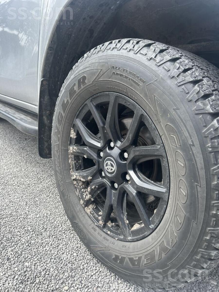 Toyota Hilux 2019 Rīga, ar dzinēja tilpumu 2.40 L un nobraukumu 158 tūkst. km par 18000 €, foto 14 vietnē AUTOMOTO.COM.LV