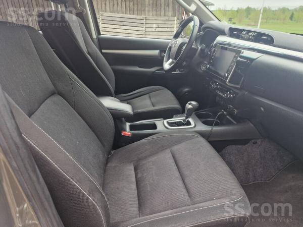 Toyota Hilux 2020 in Saldus, with an engine capacity of 2.40 L and mileage of 92 thousand km for 32000 €, photo 5 on AUTOMOTO.COM.LV