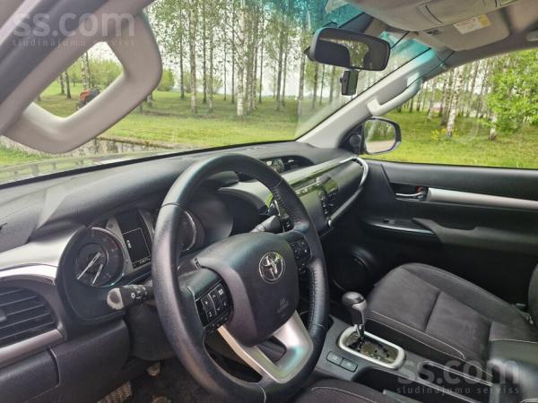 Toyota Hilux 2020 in Saldus, with an engine capacity of 2.40 L and mileage of 92 thousand km for 32000 €, photo 7 on AUTOMOTO.COM.LV