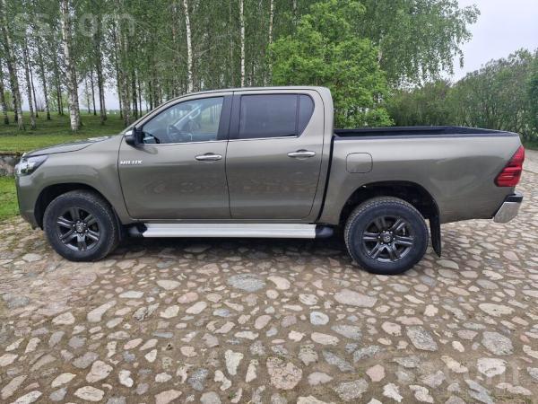 Toyota Hilux 2020 in Saldus, with an engine capacity of 2.40 L and mileage of 92 thousand km for 30500 €, photo 2 on AUTOMOTO.COM.LV