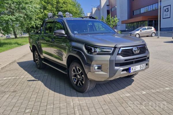 Toyota Hilux 2021 in Riga, with an engine capacity of 2.80 L and mileage of 46 thousand km for 41500 €, photo 1 on AUTOMOTO.COM.LV