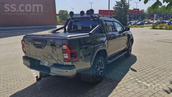 Toyota Hilux 2021 in Riga, with an engine capacity of 2.80 L and mileage of 46 thousand km for 41500 €, photo 4 on AUTOMOTO.COM.LV
