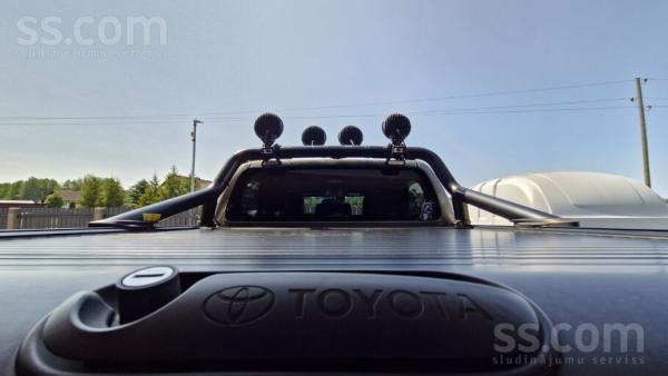Toyota Hilux 2021 in Riga, with an engine capacity of 2.80 L and mileage of 46 thousand km for 41500 €, photo 6 on AUTOMOTO.COM.LV