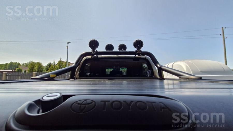 Toyota Hilux 2021 in Riga, with an engine capacity of 2.80 L and mileage of 46 thousand km for 41500 €, photo 6 on AUTOMOTO.COM.LV