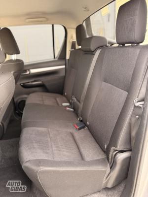 Toyota Hilux 2021 in Vilnius, with an engine capacity of 2.40 L and mileage of 111 thousand km for 34950 €, photo 15 on AUTOMOTO.COM.LV