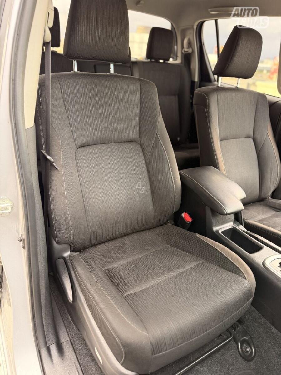 Toyota Hilux 2021 in Vilnius, with an engine capacity of 2.40 L and mileage of 111 thousand km for 34950 €, photo 18 on AUTOMOTO.COM.LV