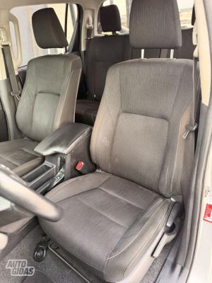 Toyota Hilux 2021 in Vilnius, with an engine capacity of 2.40 L and mileage of 111 thousand km for 34950 €, photo 22 on AUTOMOTO.COM.LV