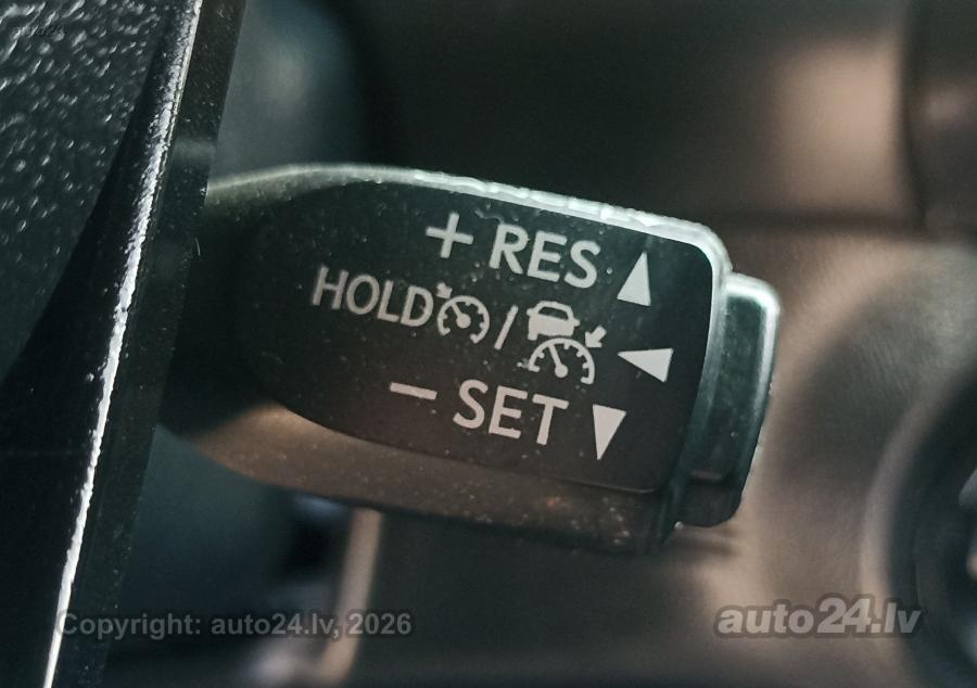 Toyota Hilux 2021 Narva, ar dzinēja tilpumu 2.80 L un nobraukumu 86 tūkst. km par 40990 €, foto 27 vietnē AUTOMOTO.COM.LV