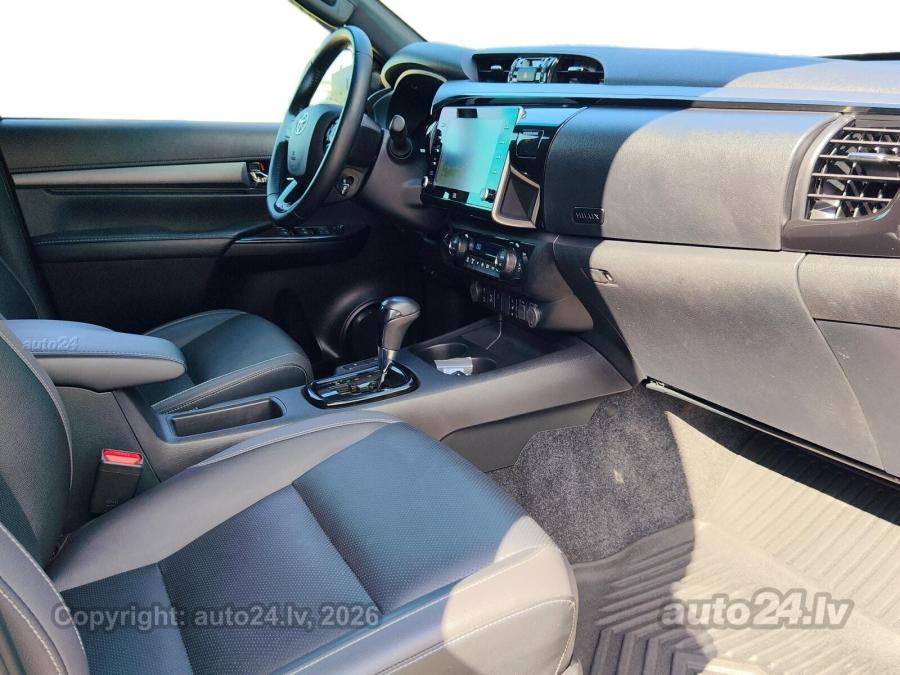 Toyota Hilux 2023 in Tallinn, with an engine capacity of 2.76 L and mileage of 68 thousand km for 51995 €, photo 7 on AUTOMOTO.COM.LV