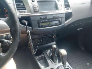 Sarkans Toyota Hilux 2016 Pasvalys, ar dzinēja tilpumu 2.98 L un nobraukumu 400 tūkst. km par 13700 €, foto 12 vietnē AUTOMOTO.COM.LV