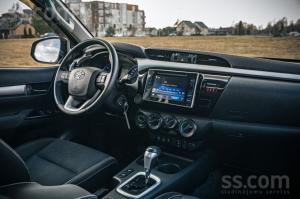 Sarkans Toyota Hilux 2017 Rīga, ar dzinēja tilpumu 2.40 L un nobraukumu 75 tūkst. km par 25990 €, foto 8 vietnē AUTOMOTO.COM.LV