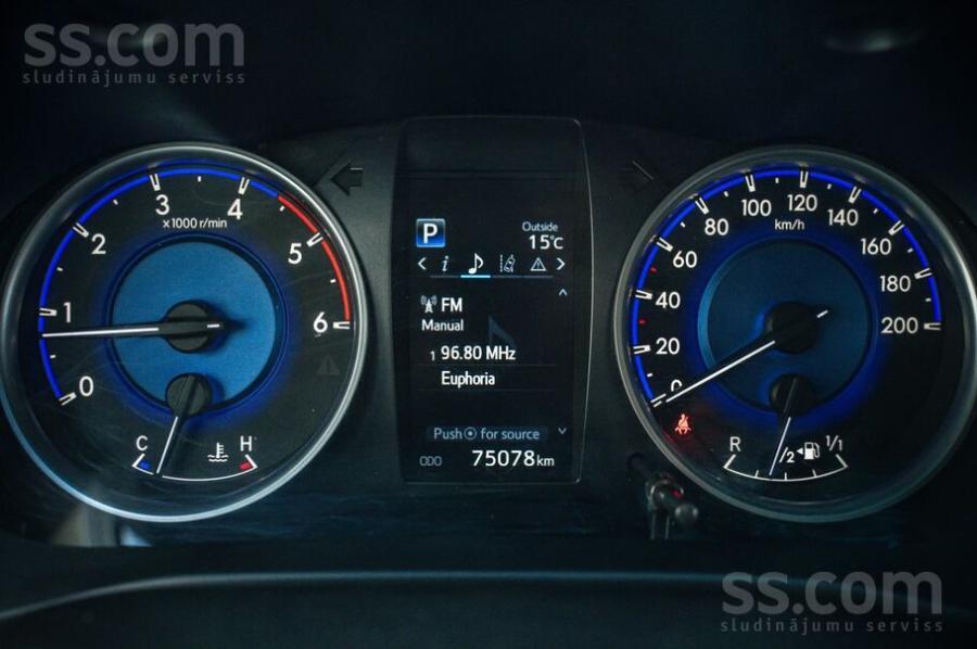 Sarkans Toyota Hilux 2017 Rīga, ar dzinēja tilpumu 2.40 L un nobraukumu 75 tūkst. km par 25990 €, foto 9 vietnē AUTOMOTO.COM.LV