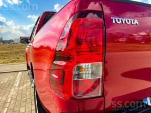 Sarkans Toyota Hilux 2017 Rīga, ar dzinēja tilpumu 2.40 L un nobraukumu 75 tūkst. km par 25990 €, foto 10 vietnē AUTOMOTO.COM.LV