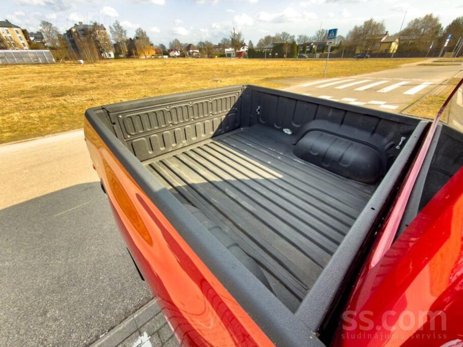 Sarkans Toyota Hilux 2017 Rīga, ar dzinēja tilpumu 2.40 L un nobraukumu 75 tūkst. km par 25990 €, foto 12 vietnē AUTOMOTO.COM.LV