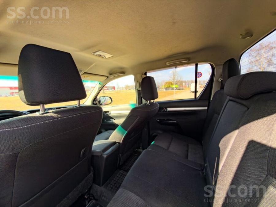 Sarkans Toyota Hilux 2017 Rīga, ar dzinēja tilpumu 2.40 L un nobraukumu 75 tūkst. km par 25990 €, foto 17 vietnē AUTOMOTO.COM.LV