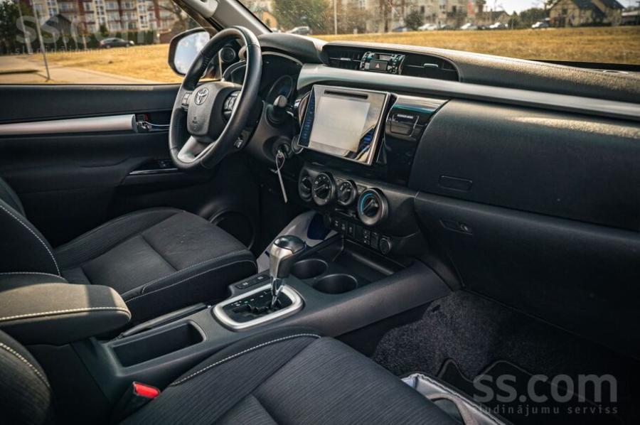 Sarkans Toyota Hilux 2017 Rīga, ar dzinēja tilpumu 2.40 L un nobraukumu 75 tūkst. km par 25990 €, foto 23 vietnē AUTOMOTO.COM.LV
