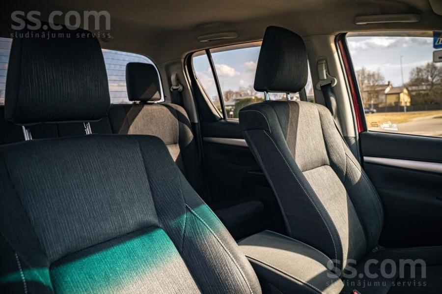 Sarkans Toyota Hilux 2017 Rīga, ar dzinēja tilpumu 2.40 L un nobraukumu 75 tūkst. km par 25990 €, foto 28 vietnē AUTOMOTO.COM.LV