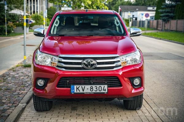 Sarkans Toyota Hilux 2017 Rīga, ar dzinēja tilpumu 2.40 L un nobraukumu 75 tūkst. km par 23990 €, foto 2 vietnē AUTOMOTO.COM.LV