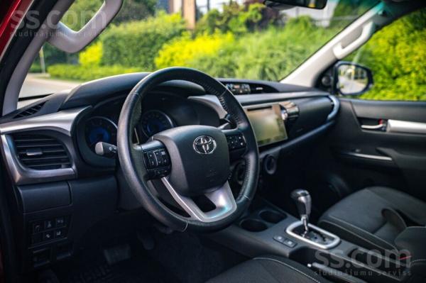 Sarkans Toyota Hilux 2017 Rīga, ar dzinēja tilpumu 2.40 L un nobraukumu 75 tūkst. km par 23990 €, foto 8 vietnē AUTOMOTO.COM.LV