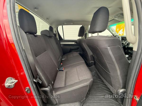 Sarkans Toyota Hilux 2021 Tallina, ar dzinēja tilpumu 2.80 L un nobraukumu 95 tūkst. km par 41900 €, foto 10 vietnē AUTOMOTO.COM.LV