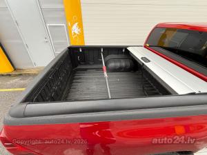 Красный Тойота Хайлюкс 2021 в Таллин, объемом двигателя 2.80 л и пробегом 95 тыс. км за 41900 €, фото 12 на AUTOMOTO.COM.LV
