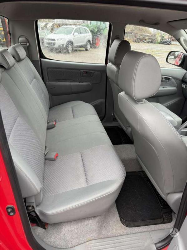 Sarkans Toyota Hilux 2009 Šilutė, ar dzinēja tilpumu 2.49 L un nobraukumu 75 tūkst. km par 5600 €, foto 11 vietnē AUTOMOTO.COM.LV