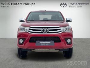 Red Toyota Hilux 2017 in Riga, with an engine capacity of 2.40 L and mileage of 156 thousand km for 28990 €, photo 5 on AUTOMOTO.COM.LV