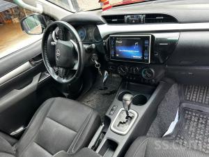 Sarkans Toyota Hilux 2017 Rīga, ar dzinēja tilpumu 2.00 L un nobraukumu 212 tūkst. km par 27250 €, foto 3 vietnē AUTOMOTO.COM.LV