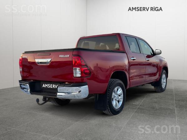Sarkans Toyota Hilux 2018 Rīga, ar dzinēja tilpumu 2.40 L un nobraukumu 131 tūkst. km par 26900 €, foto 2 vietnē AUTOMOTO.COM.LV