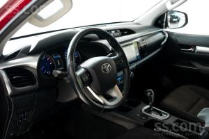 Sarkans Toyota Hilux 2018 Rīga, ar dzinēja tilpumu 2.40 L un nobraukumu 131 tūkst. km par 21000 €, foto 4 vietnē AUTOMOTO.COM.LV