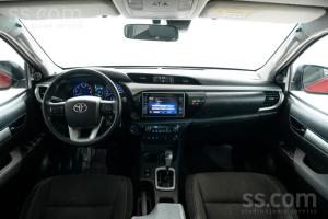 Sarkans Toyota Hilux 2018 Rīga, ar dzinēja tilpumu 2.40 L un nobraukumu 131 tūkst. km par 21000 €, foto 5 vietnē AUTOMOTO.COM.LV
