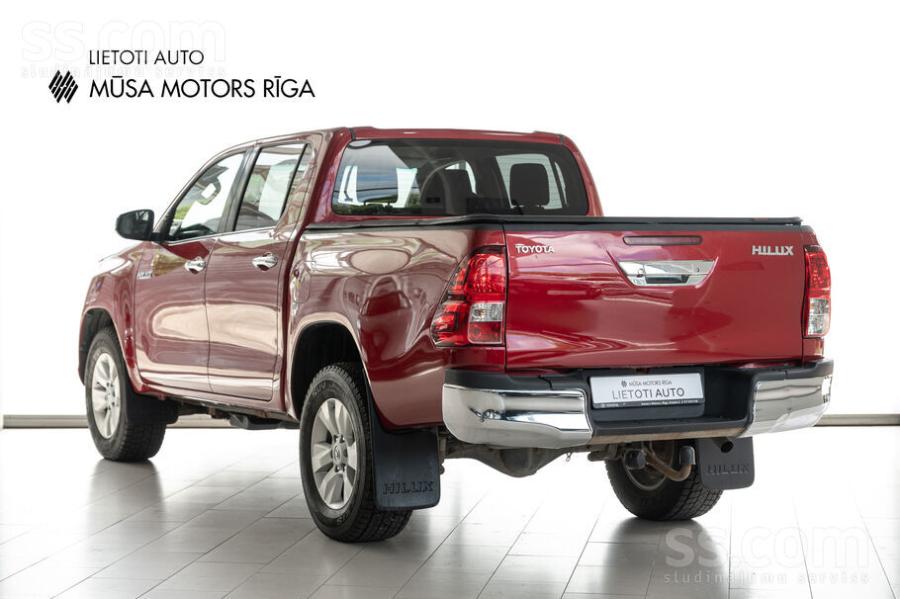 Sarkans Toyota Hilux 2018 Rīga, ar dzinēja tilpumu 2.40 L un nobraukumu 131 tūkst. km par 21000 €, foto 8 vietnē AUTOMOTO.COM.LV