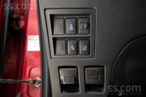 Sarkans Toyota Hilux 2018 Rīga, ar dzinēja tilpumu 2.40 L un nobraukumu 131 tūkst. km par 21000 €, foto 12 vietnē AUTOMOTO.COM.LV
