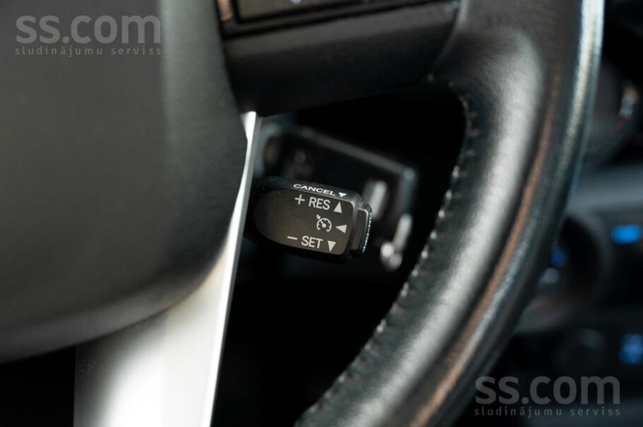 Sarkans Toyota Hilux 2018 Rīga, ar dzinēja tilpumu 2.40 L un nobraukumu 131 tūkst. km par 21000 €, foto 16 vietnē AUTOMOTO.COM.LV