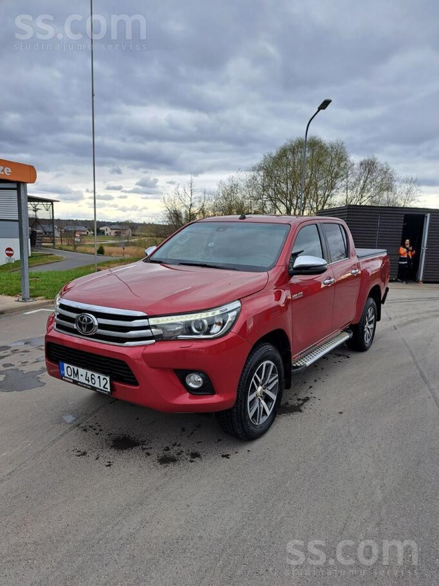 Sarkans Toyota Hilux 2019 Ogre, ar dzinēja tilpumu 2.40 L un nobraukumu 159 tūkst. km par 22999 €, foto 8 vietnē AUTOMOTO.COM.LV