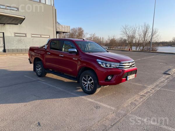 Sarkans Toyota Hilux 2020 Rīga, ar dzinēja tilpumu 2.40 L un nobraukumu 71 tūkst. km par 31500 €, foto 3 vietnē AUTOMOTO.COM.LV