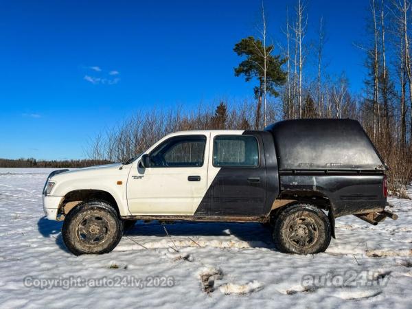 White Toyota Hilux 1998 in Jogeva, with an engine capacity of 2.40 L and mileage of 360 thousand km for 4000 €, photo 6 on AUTOMOTO.COM.LV