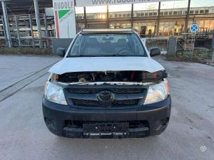 Balts Toyota Hilux 2006 Marijampole, ar dzinēja tilpumu 2.50 L un nobraukumu 175 tūkst. km par 6750 €, foto 6 vietnē AUTOMOTO.COM.LV