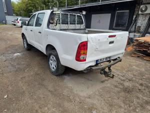 White Toyota Hilux 2008 in Vilnius, with an engine capacity of 2.50 L and mileage of 78 thousand km for 3500 €, photo 5 on AUTOMOTO.COM.LV