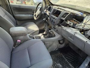 White Toyota Hilux 2008 in Vilnius, with an engine capacity of 2.50 L and mileage of 78 thousand km for 3500 €, photo 8 on AUTOMOTO.COM.LV