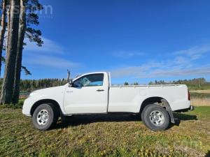 White Toyota Hilux 2010 in Cesis, with an engine capacity of 2.50 L and mileage of 152 thousand km for 12500 €, photo  on AUTOMOTO.COM.LV
