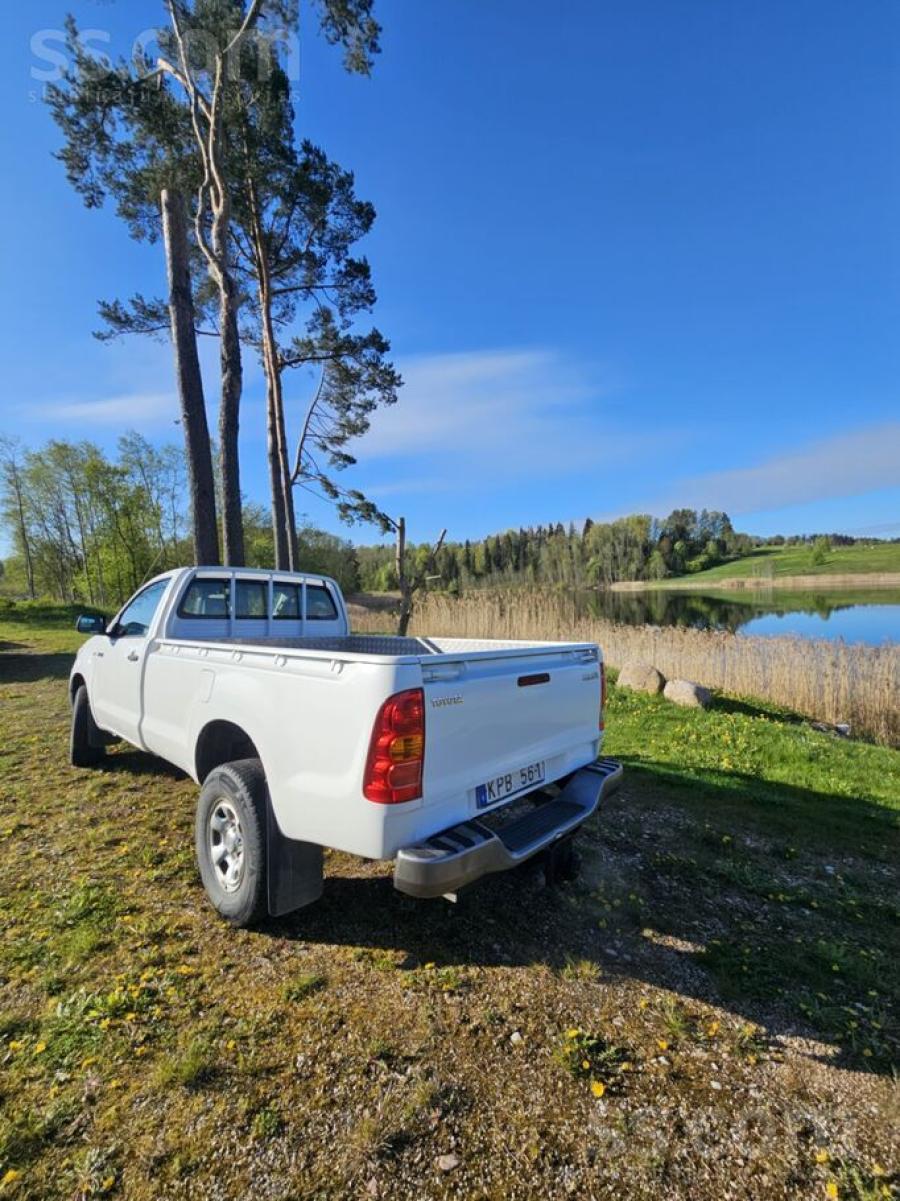 Balts Toyota Hilux 2010 Cēsis, ar dzinēja tilpumu 2.50 L un nobraukumu 152 tūkst. km par 12500 €, foto 5 vietnē AUTOMOTO.COM.LV