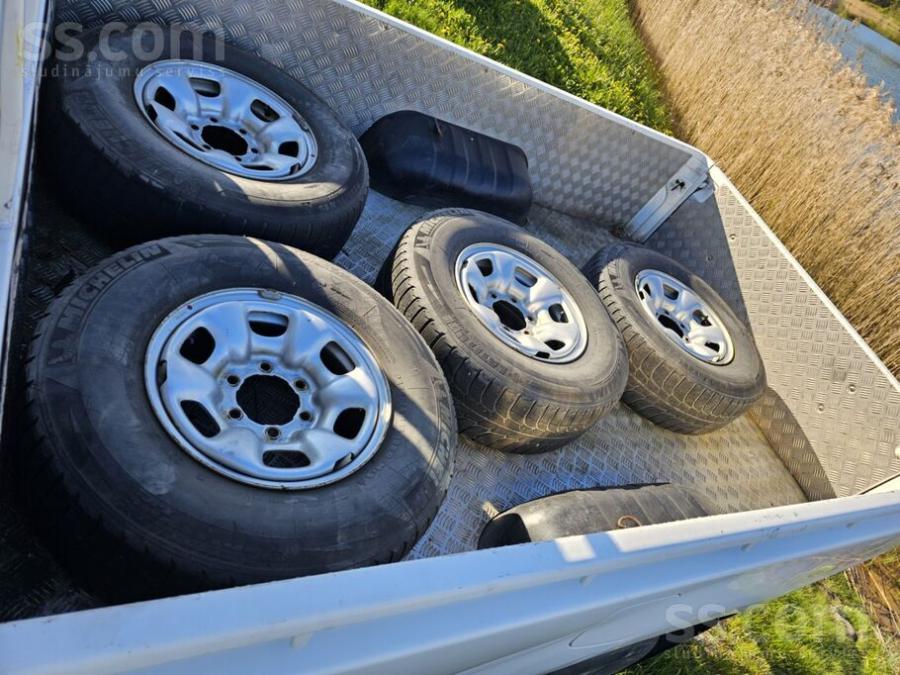 Balts Toyota Hilux 2010 Cēsis, ar dzinēja tilpumu 2.50 L un nobraukumu 152 tūkst. km par 12500 €, foto 9 vietnē AUTOMOTO.COM.LV