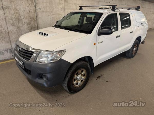 White Toyota Hilux 2012 in Tallinn, with an engine capacity of 2.50 L and mileage of 273 thousand km for 10990 €, photo 2 on AUTOMOTO.COM.LV