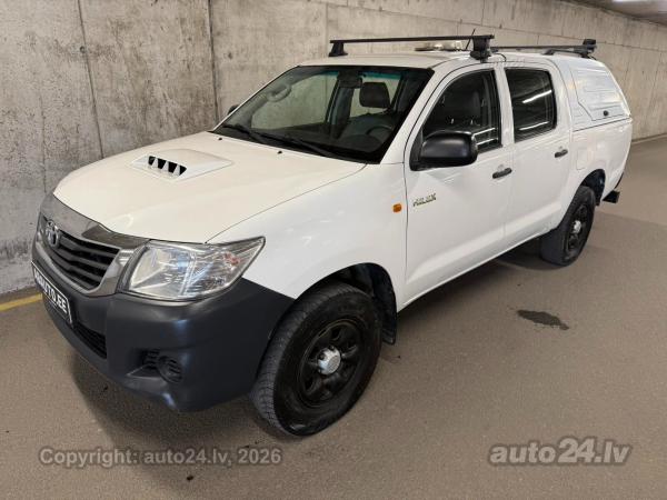 White Toyota Hilux 2012 in Tallinn, with an engine capacity of 2.50 L and mileage of 227 thousand km for 9995 €, photo 3 on AUTOMOTO.COM.LV